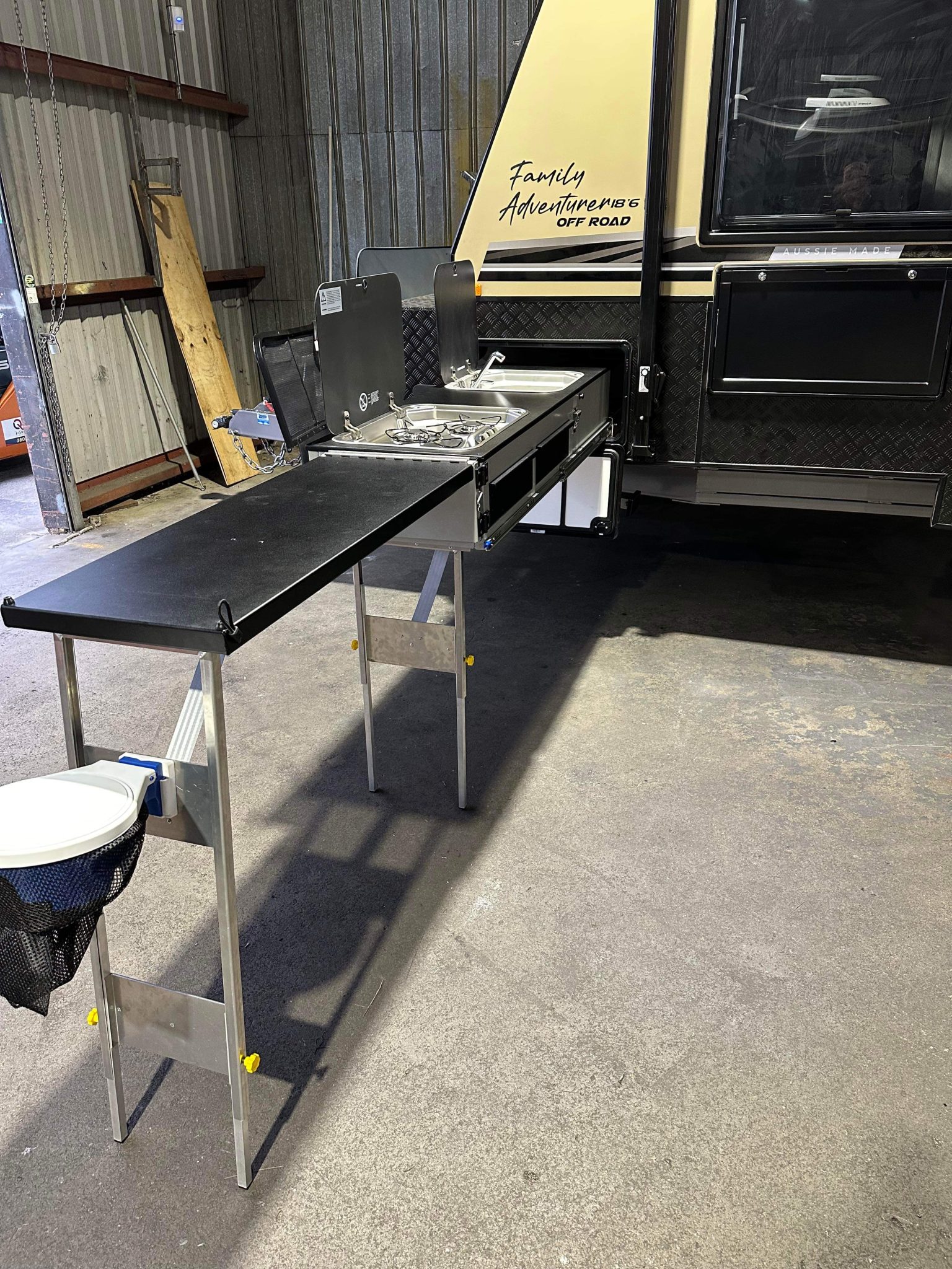 Tunnel Boot Kitchen - Trackabout